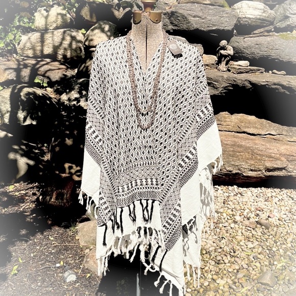 Vince Camuto | Sweaters | Vince Camuto Lightweight Shawl Wrap Shrug ...